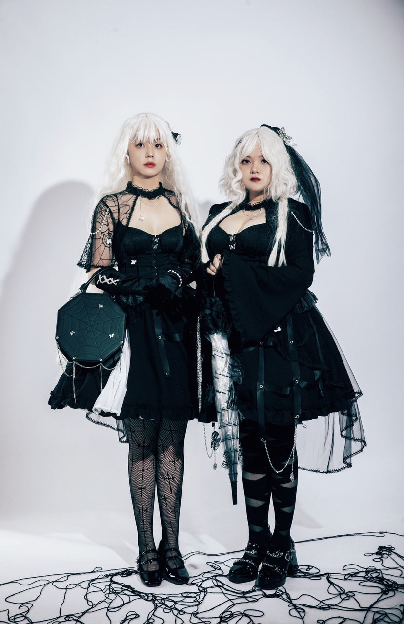 Caged Bird Hotel – 42Lolita